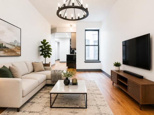 ROOMS in huge 3 bed 2 bath in prime Ridgewood!