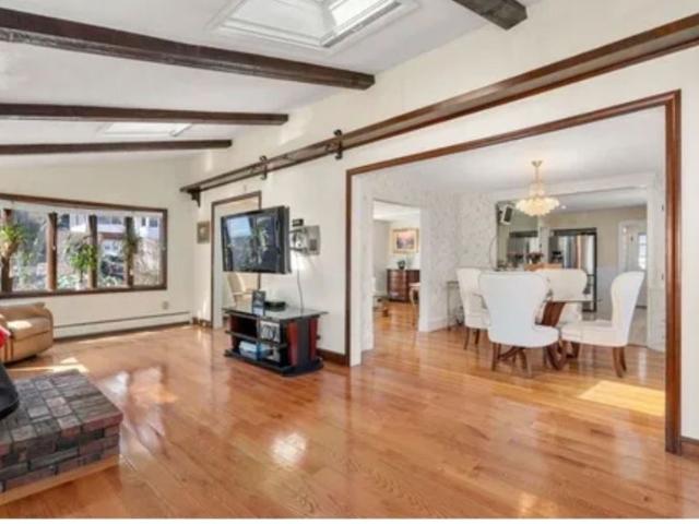 Rooms in Malden