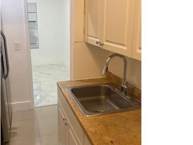 Rooms in Shared 2BR/1BA Apartment in Little Havana