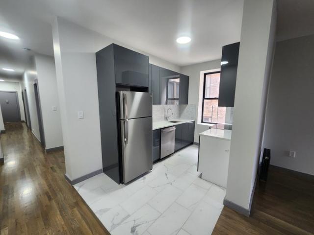 Rooms in spacious apartment steps from #1 Train
