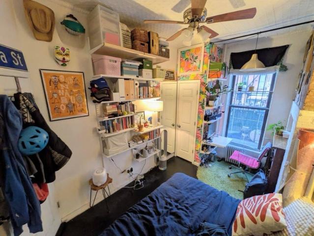 Rooms/Entire Floor Available in Garden Duplex