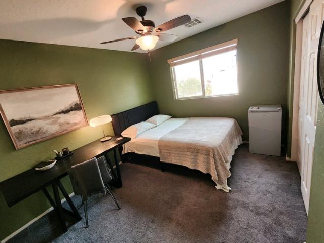 Room/Private Bath/Parking