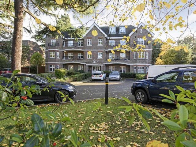 Roosevelt Court, 84a Augustus Road. 2 bed flat to rent £2,250 pcm £519 pw