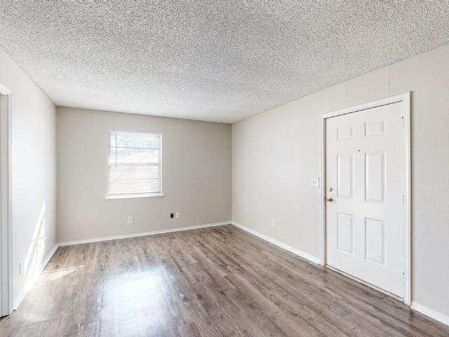 Roosevelt Apartments 2 Bedroom Apartment for Rent at 1009 N Cottage St, Independence, MO 64050 Ott Chrisman