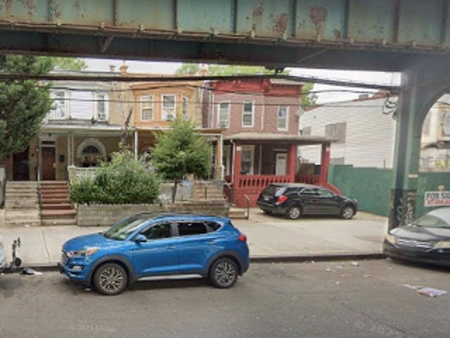 Roosevelt Ave