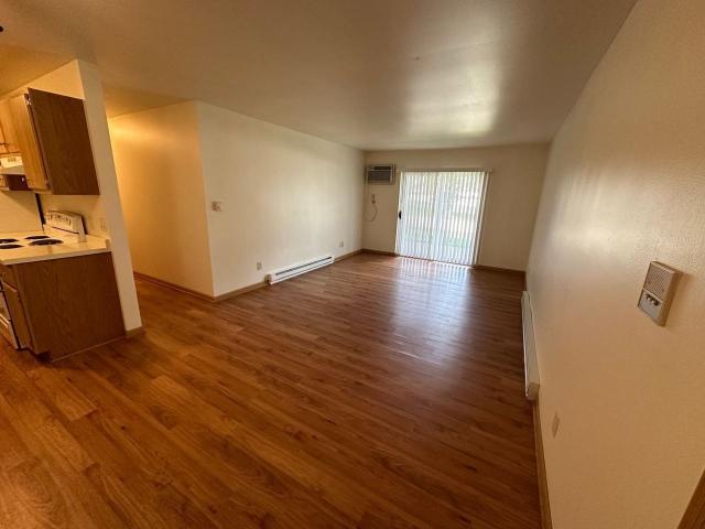 Roosevelt Gardens 2 Bedroom Apartment for Rent at 209 Roosevelt Dr, West Bend, WI 53090