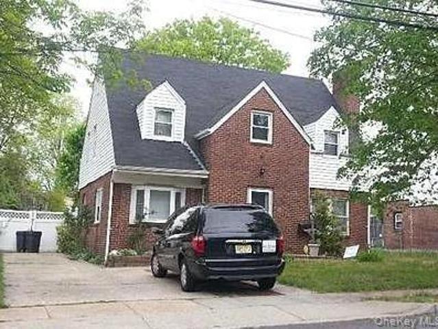Roosevelt NY 11575 LS101253738