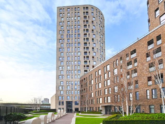 Roosevelt Tower, Canary Wharf E14, 1 bed flat to rent, £2,150 pcm | PrimeLocation