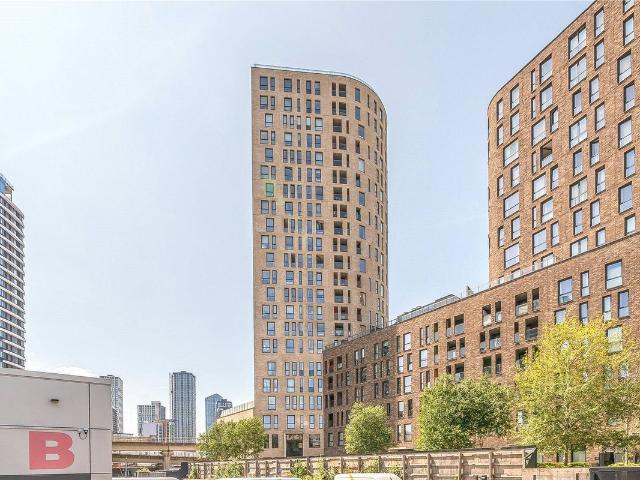 Roosevelt Tower, Williamsburg Plaza, London E14, 1 bed flat to rent, £2,250 pcm | PrimeLocation