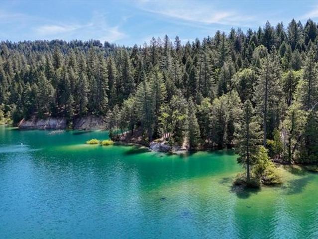 Rooskie Way, Nevada City, CA 95959