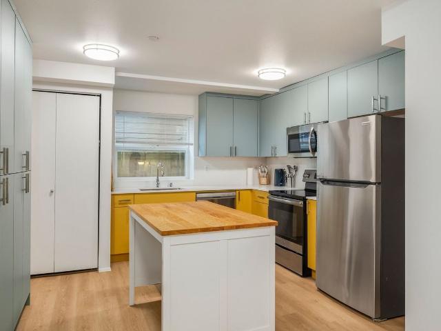Roost on Roosevelt 1 Bedroom Apartment for Rent at 5612 Roosevelt Way Ne, Seattle, WA 98105 University District