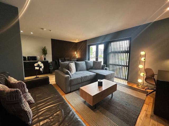 Roath CF24, 2 bed flat to rent, £2,553 pcm | PrimeLocation