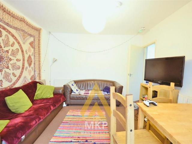 Road, Selly Oak, Birmingham B29 5 bed semi detached house to rent £1,993 pcm £460 pw