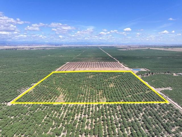 26 East Loop # 26, Madera, CA 93637