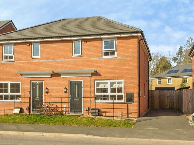 Roadtrain Avenue, Leyland PR26, 3 bed property to rent, £1,300 pcm | PrimeLocation