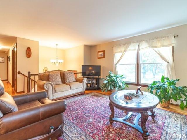 Roarke Rd, North Haven, Home For Sale