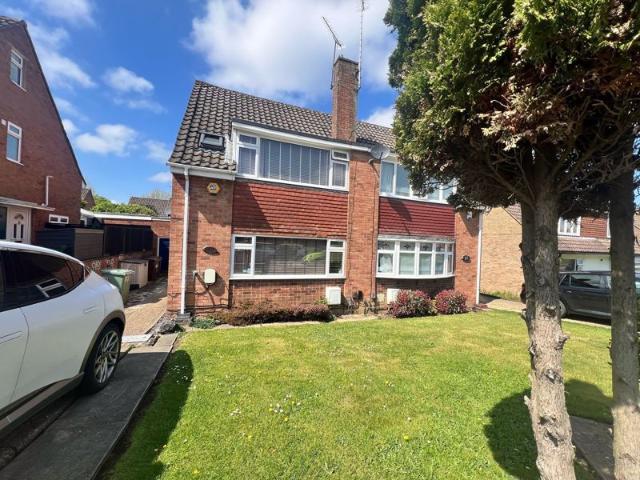 Robert Close, Potters Bar EN6, 3 bed semi detached house to rent, £2,700 pcm | PrimeLocation