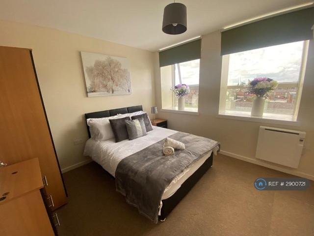 Robert House, Altrincham, WA14 1 bed flat to rent £1,000 pcm £231 pw