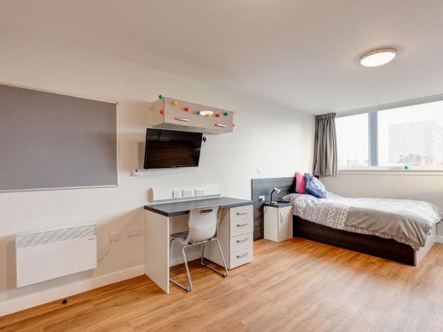Robert Owen House Deluxe Studio at. 1 bed apartment to rent £1,040 pcm £240 pw