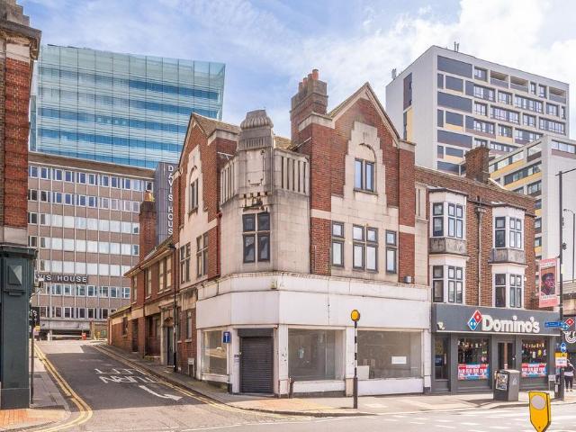 Robert Street, Croydon, CR0 3 bed flat to rent £2,250 pcm £519 pw