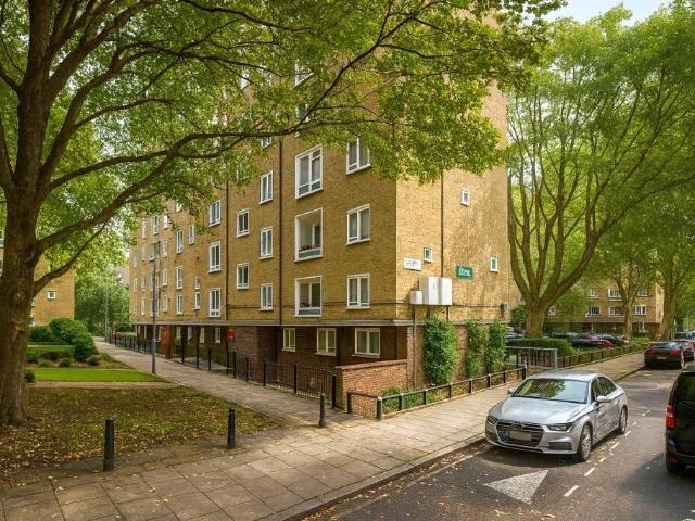 Robert Street, London, NW1 2 bed apartment to rent £2,600 pcm £600 pw