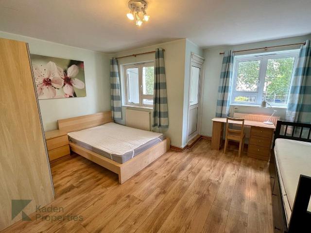 Robert Street, Ucl/Regents Park NW1, 3 bed flat to rent, £3,943 pcm | PrimeLocation