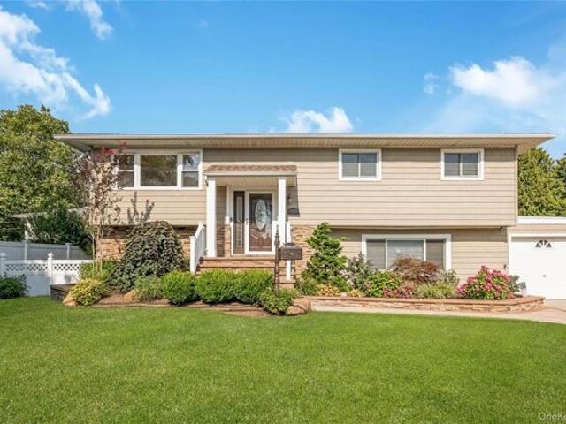Roberta Ln, Merrick, Home For Sale