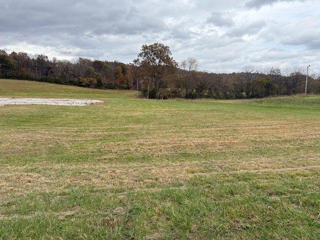 Roberts Matthews Hwy, Sparta, TN 38583