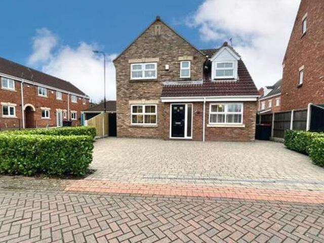 Roberts Grove, Aston, 4 Bedroom Detached