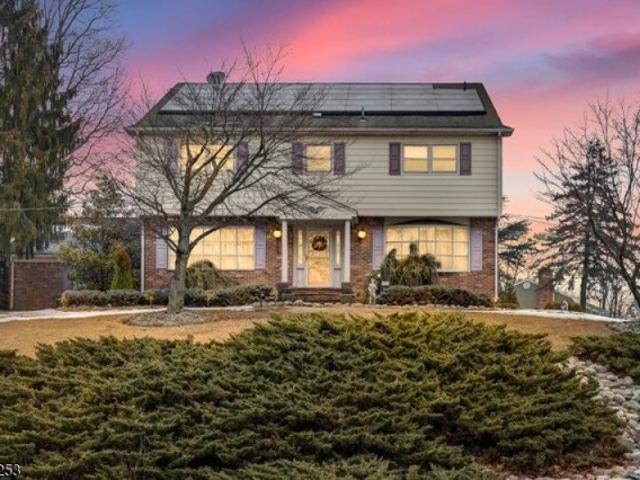 Roberts Ln, Scotch Plains, Home For Sale