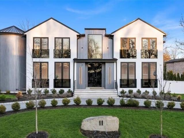 Roberts Rd, Englewood Cliffs, Home For Sale