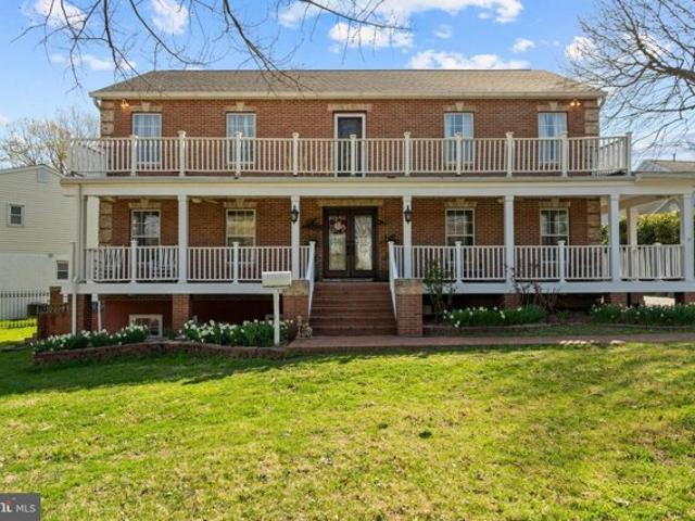 Roberts Rd, Fairfax, Home For Sale