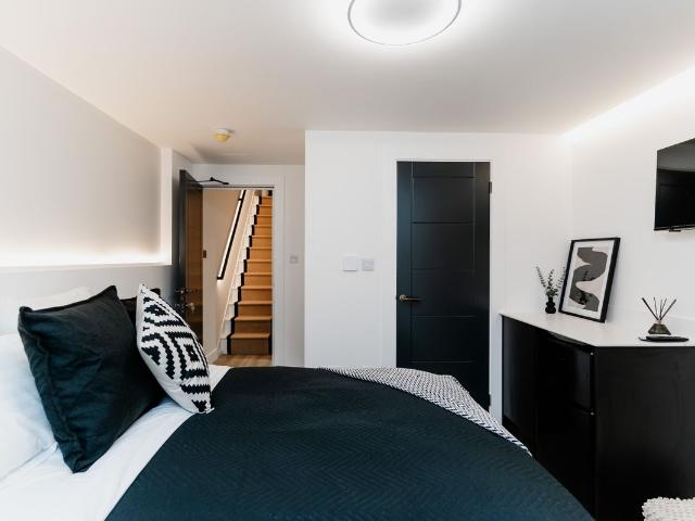 Roberts Road, High Wycombe HP13, 6 bed shared accommodation to rent, £850 pcm | PrimeLocation