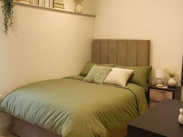 Roberts Road, High Wycombe HP13, Studio to rent, £900 pcm | PrimeLocation