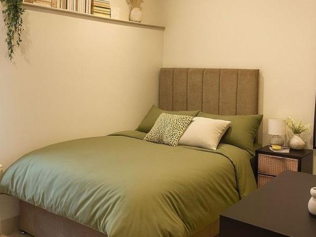 Roberts Road, High Wycombe HP13, Room to rent, £900 pcm | PrimeLocation