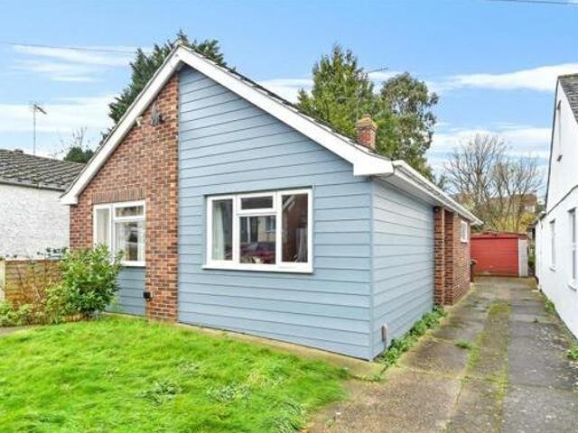 Roberts Road, Rainham, 2 Bedroom Detached