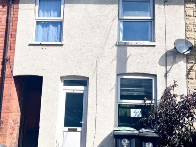 Roberts Street, Rushden NN10, 3 bed terraced house to rent, £1,100 pcm | PrimeLocation