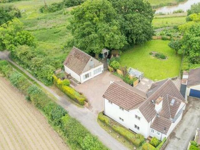 Robertsford Cottage, Preston Street, 5 Bedroom House