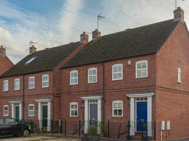 Robertson Close, Pocklington, 2 Bedroom Semi detached