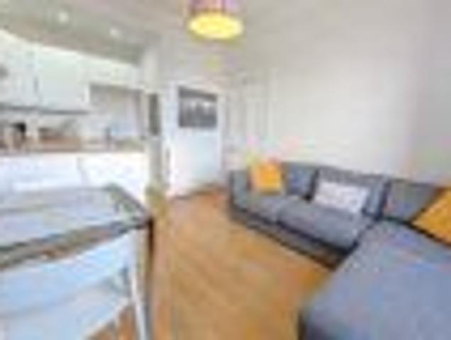 Robertson Avenue, Slateford, EH11 1PT