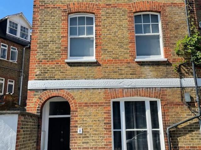 Robertson Street, London SW8, Room to rent, £1,400 pcm | PrimeLocation