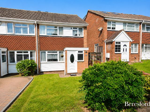 Robin Way CM2, 3 bed semi detached house to rent, £1,650 pcm | PrimeLocation
