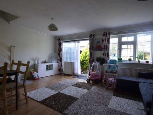 Robin Way, Staines upon thames, TW18