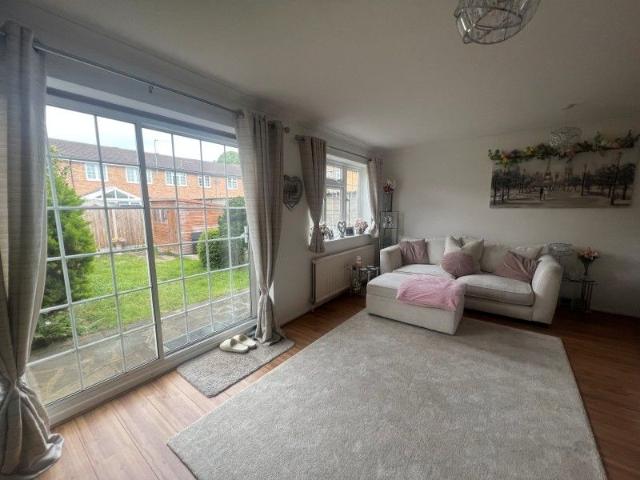 Robin Way, Staines, Surrey, TW18