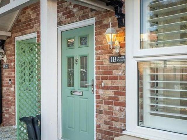 Robin Cottage, Glenair Avenue, 3 Bedroom Semi detached