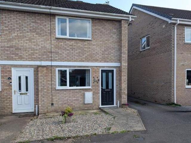 Robin Close, Sundorne, 2 Bedroom Terraced
