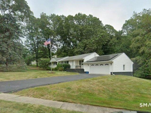 Robin Dr, East Haven, Home For Sale