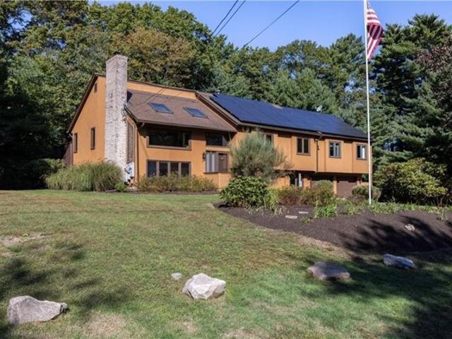 Robin Dr, North Kingstown, Home For Sale