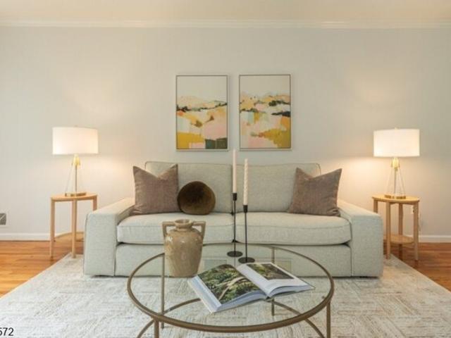 Robin Hill Rd, North Caldwell, Home For Sale