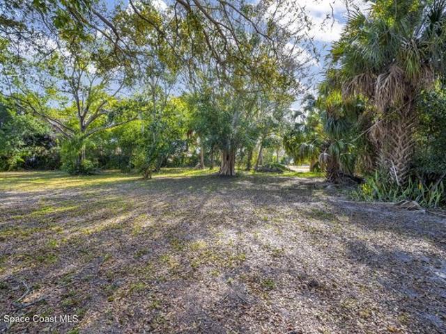 Robin Hood Dr, Merritt Island, FL 32953